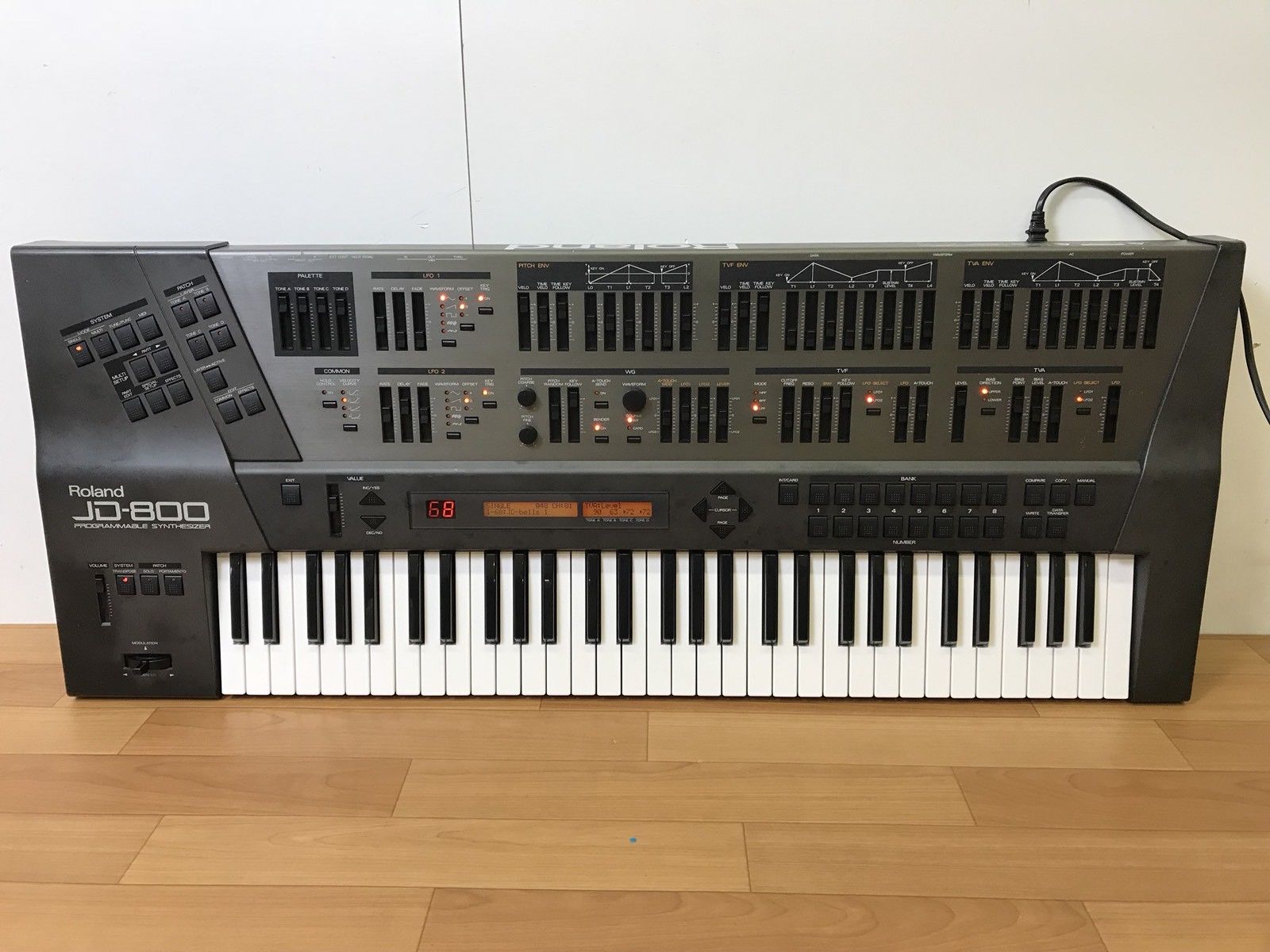 MATRIXSYNTH: Roland JD-800 Synthesizer SN AC80894