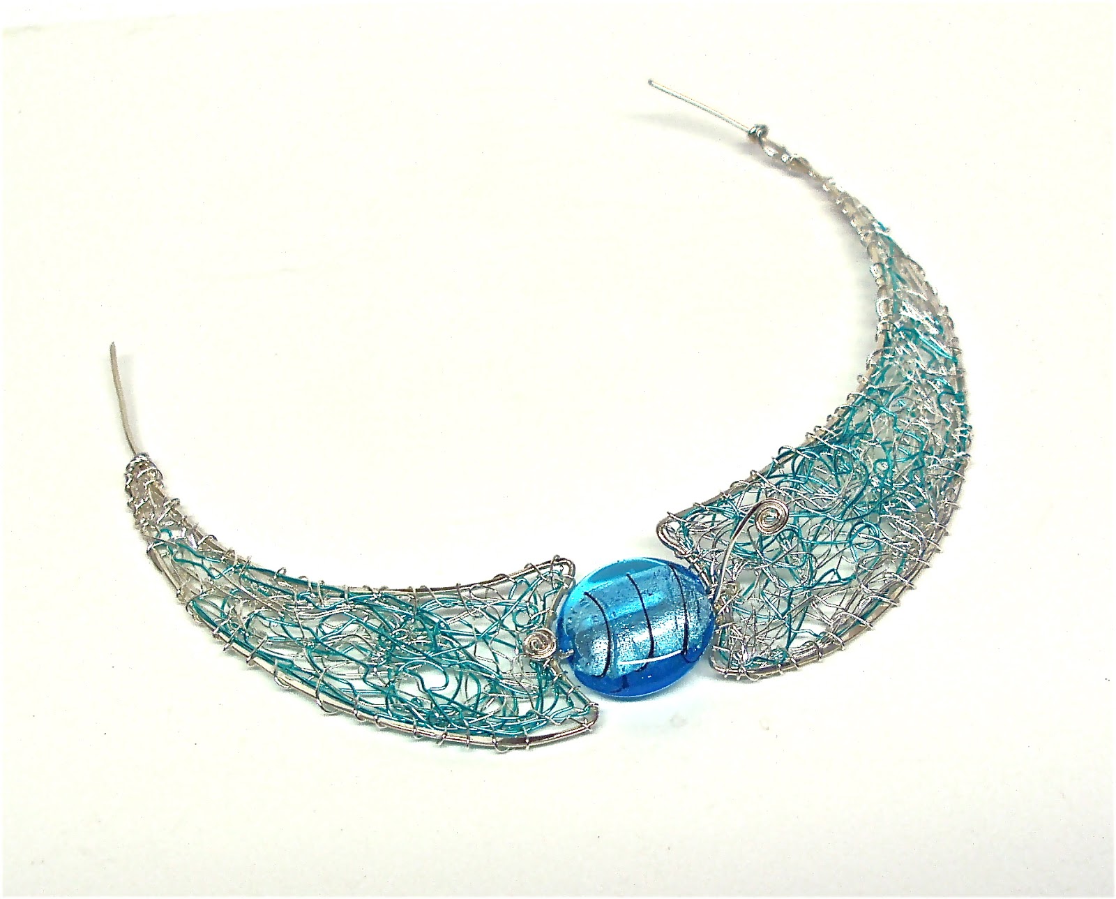 WireWorkers Guild: SCRUNCHED WIRE COLLAR NECKLACE