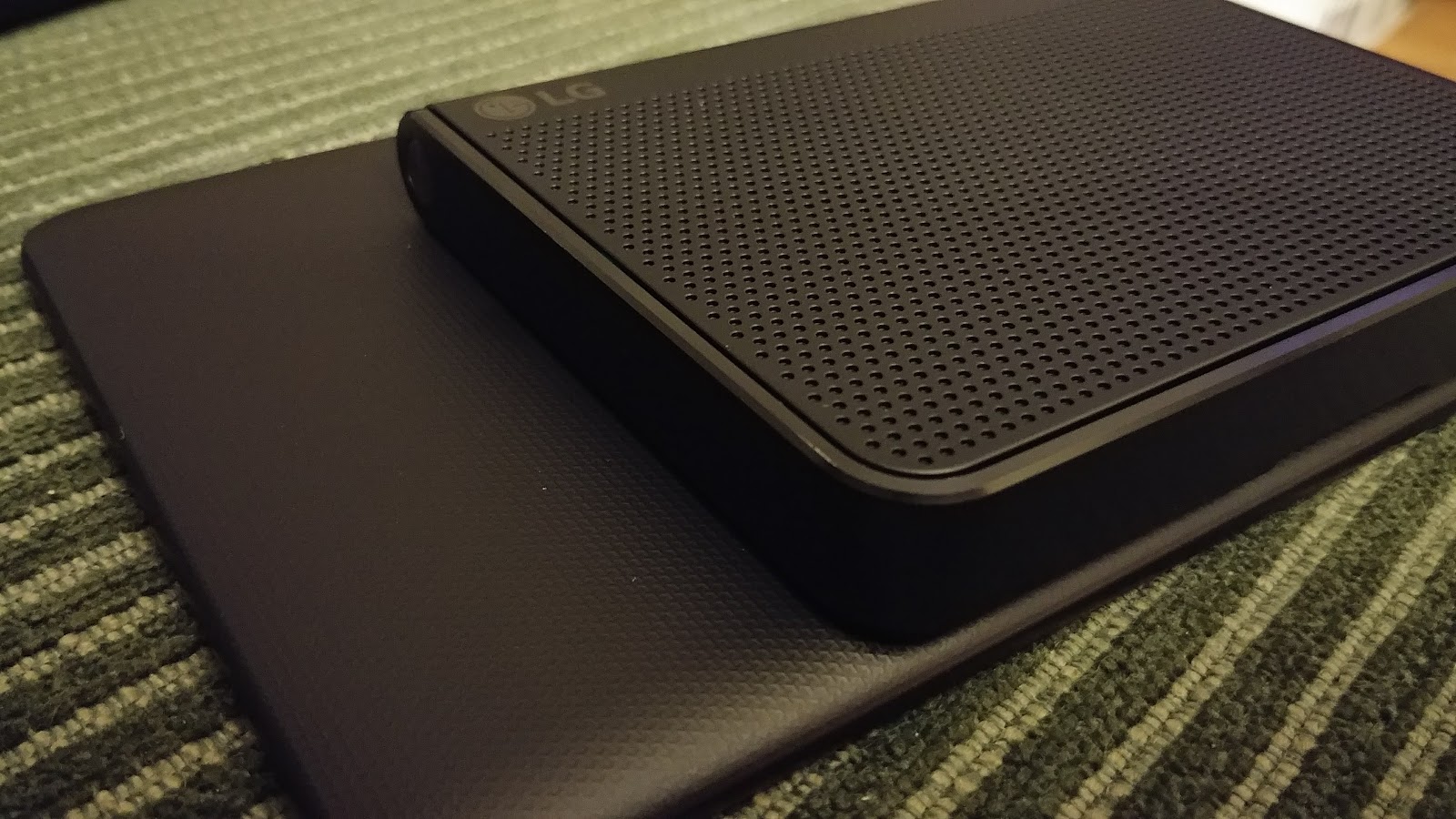 [Review] LG G Pad IV 8.0 + G Pad Plus Pack - sleek tablet with cooler ...