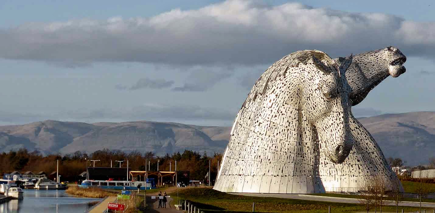 Alex and Bob`s Blue Sky Scotland: The Kelpies. River Carron. Carron ...