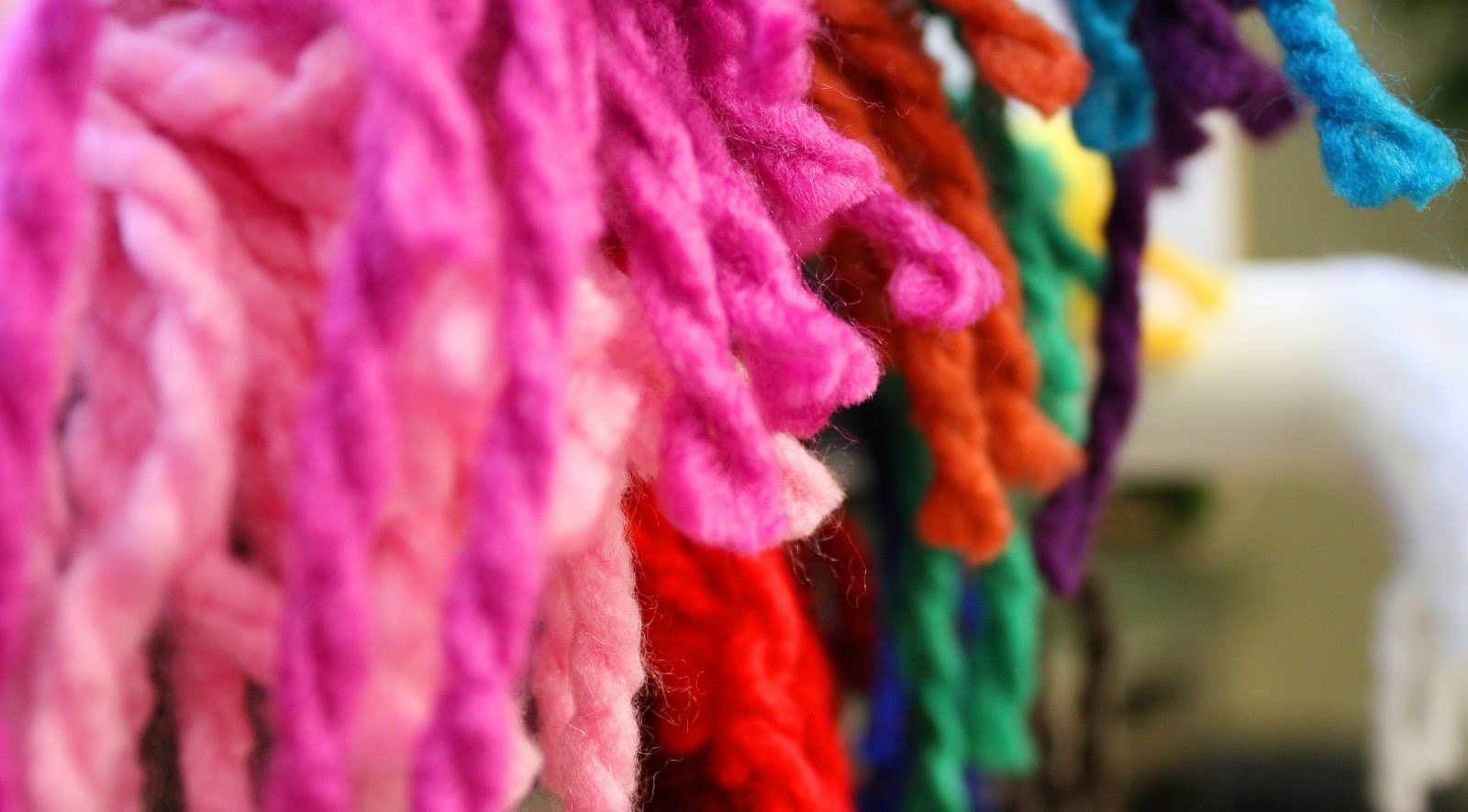 art *scher*: Emotional Self-Portrait Yarn Drawings inspired by Edvard Munch