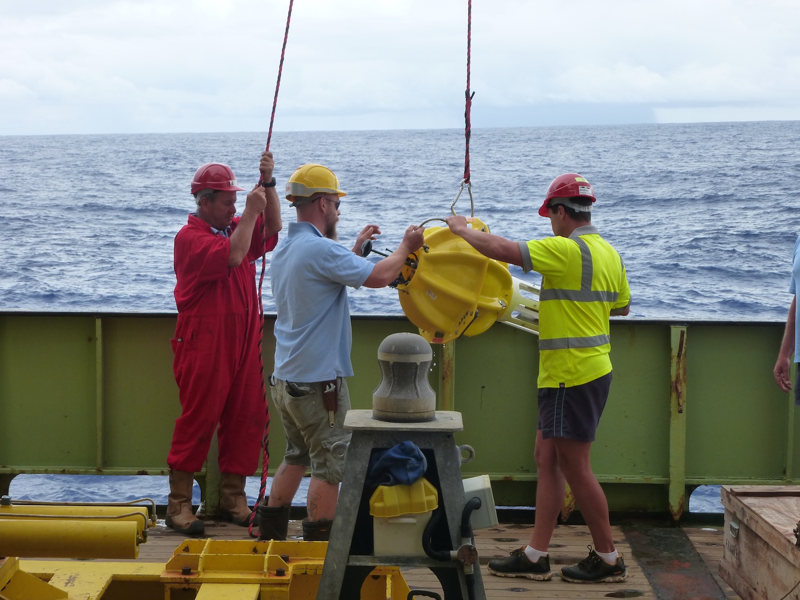 RAPID expedition JC145: Recovering 007 and the temperature and salinity ...