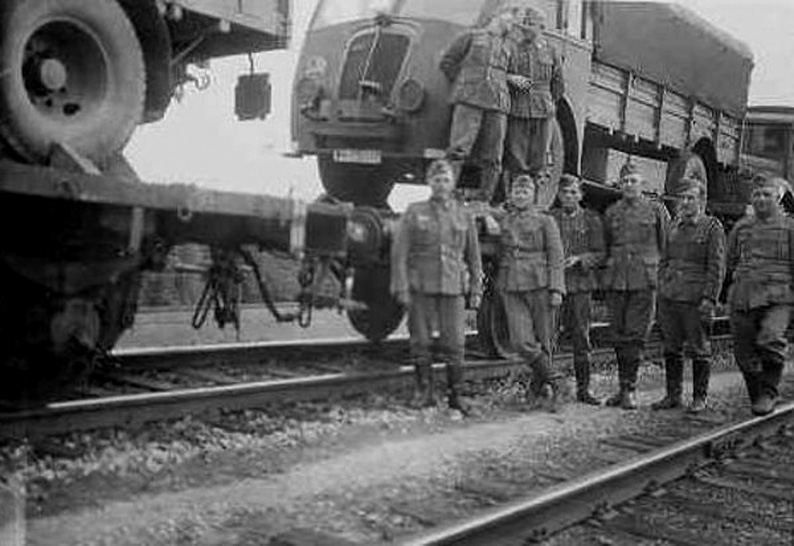 CAMIÓN FRANCÉS RENAULT AGK - WW2 en Imágenes - Blog Segunda Guerra Mundial