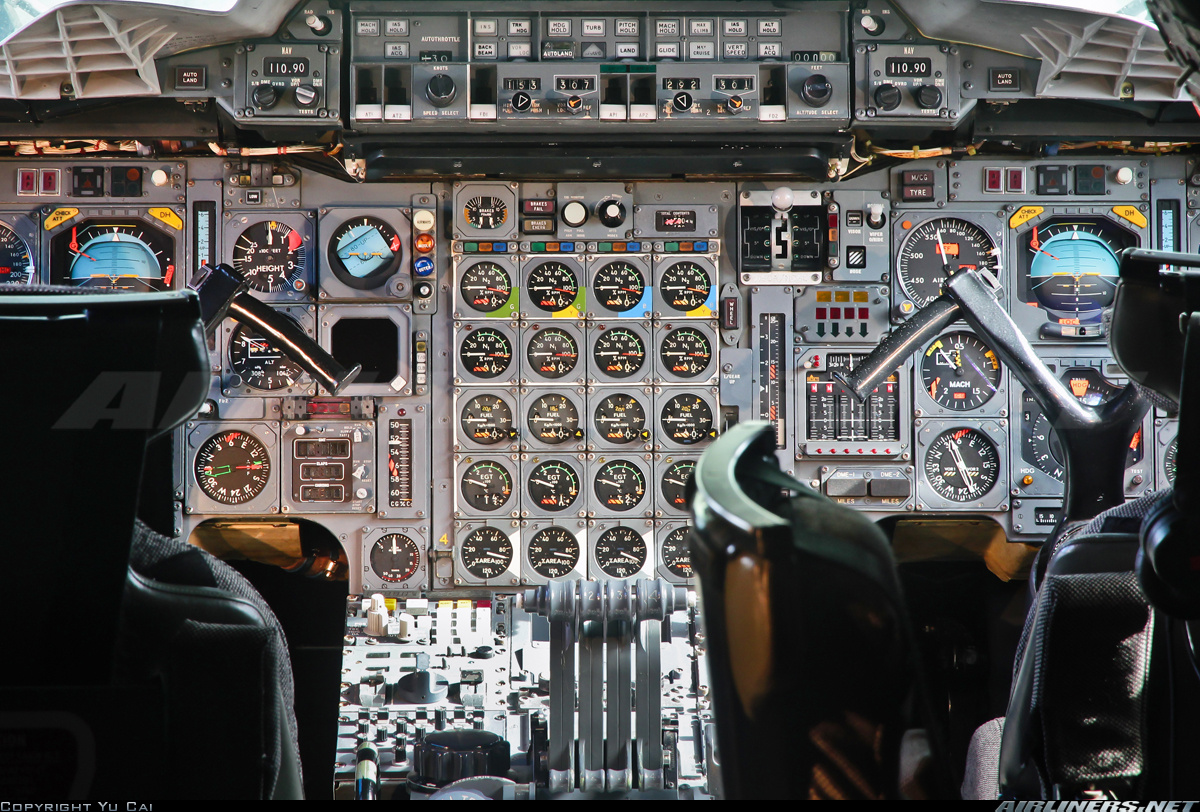 Aiguilleurs du Ciel Air Traffic Controllers: Pictures of the CONCORDE