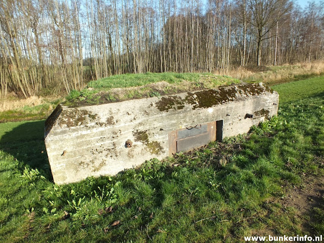 BUNKERINFO - Bunkers, Info, Foto's, Locaties en Meer!!!: Grebbelinie: S3a Kazemat - E08