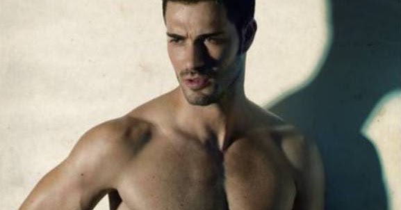 Hunksinswimsuits: Hot model in black speedos: French model Damien