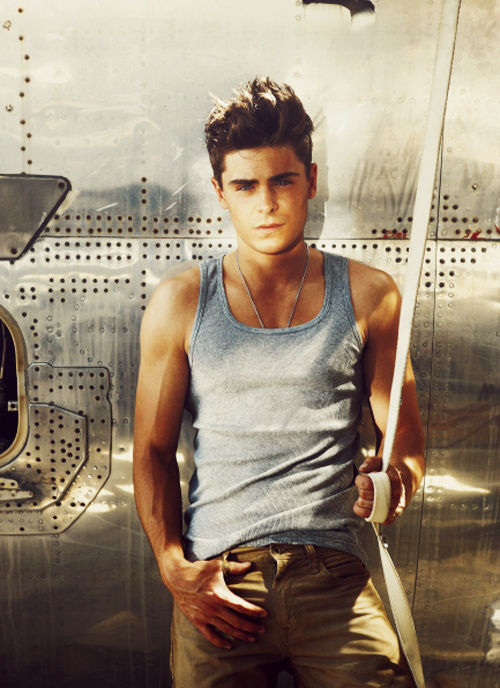 So, Hi: hottie of the day.