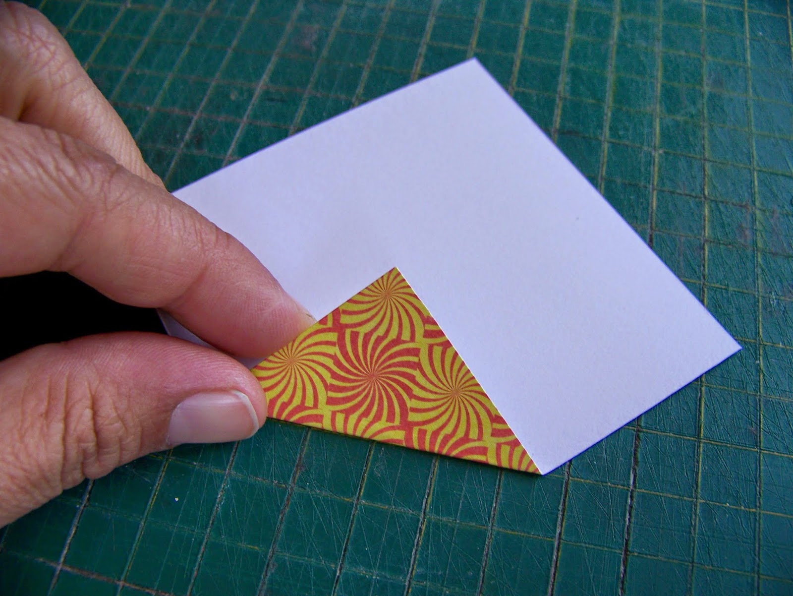 A Pretty Talent Blog: How to fold a neat corner