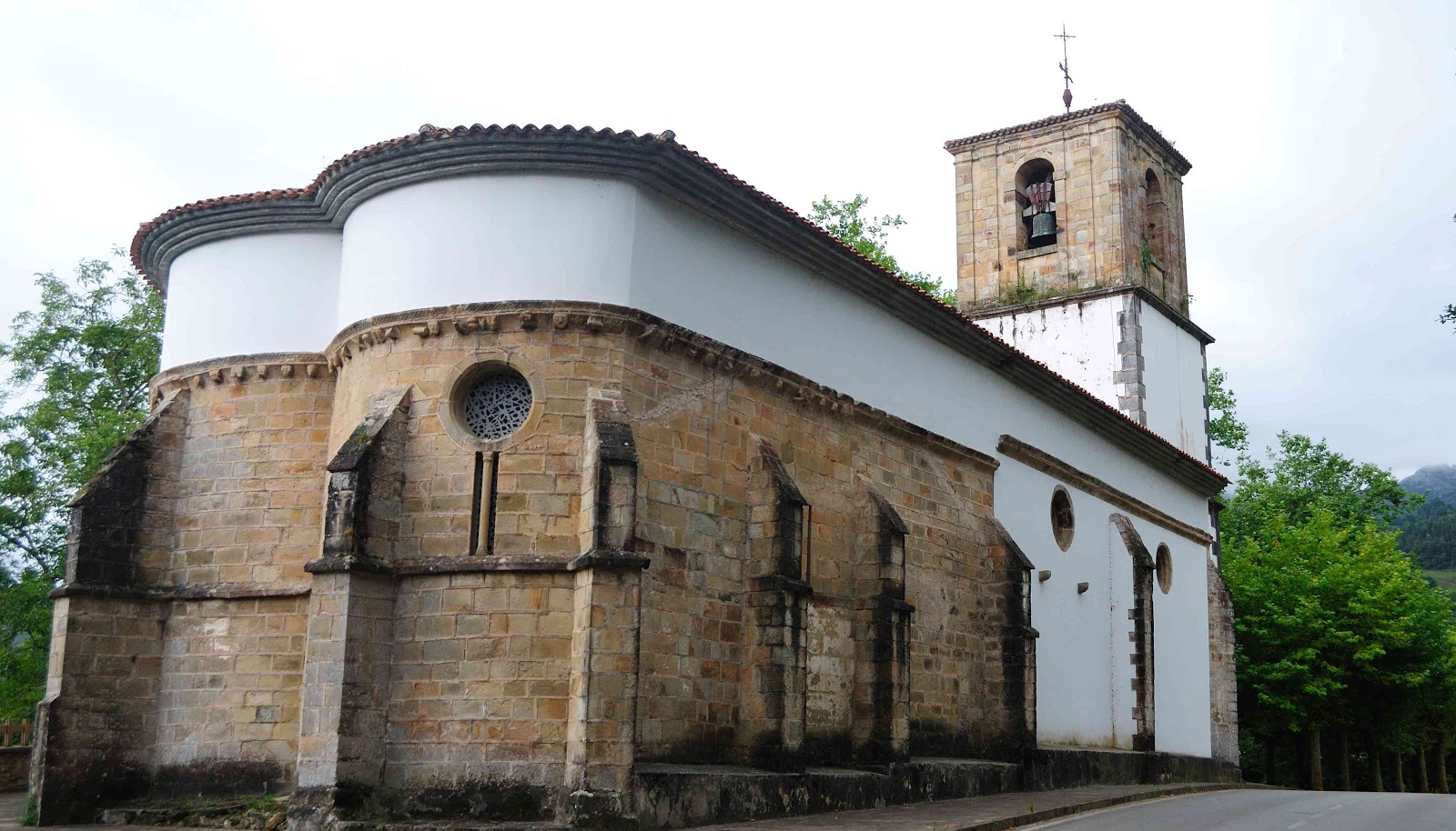 Tras los pasos del Románico: Udalla, Románico Cántabro