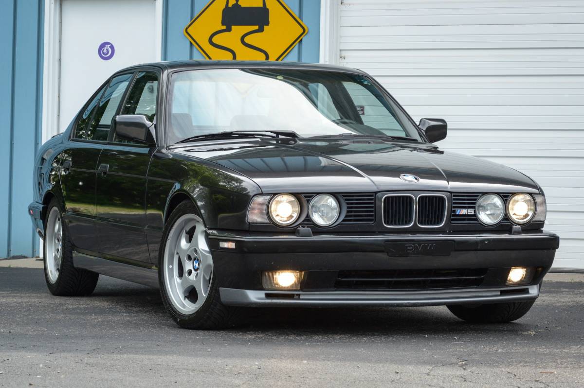 Eurotrash V12: 1993 BMW M5, S70B56 conversion - DailyTurismo