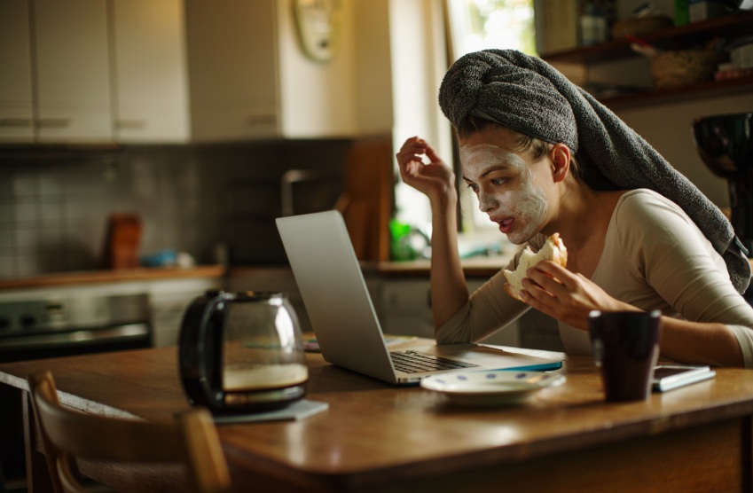 How Americans Are Responding To Work Emails After Hours (infographic)