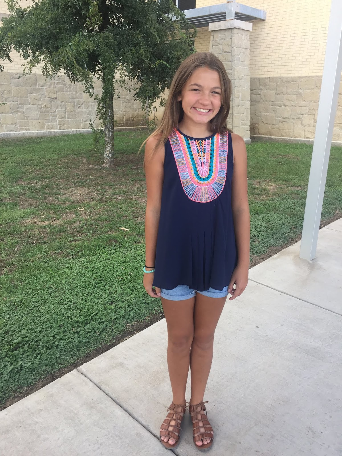 Trendy Mindy and Her Loves...: 6th Grade Here Hadlee Comes