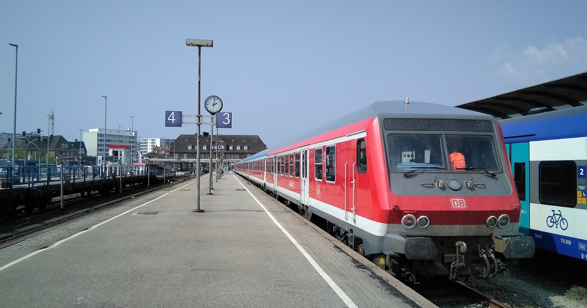 Der Schleswig-Holstein Express in Westerland auf Sylt in Schleswig-Holstein
