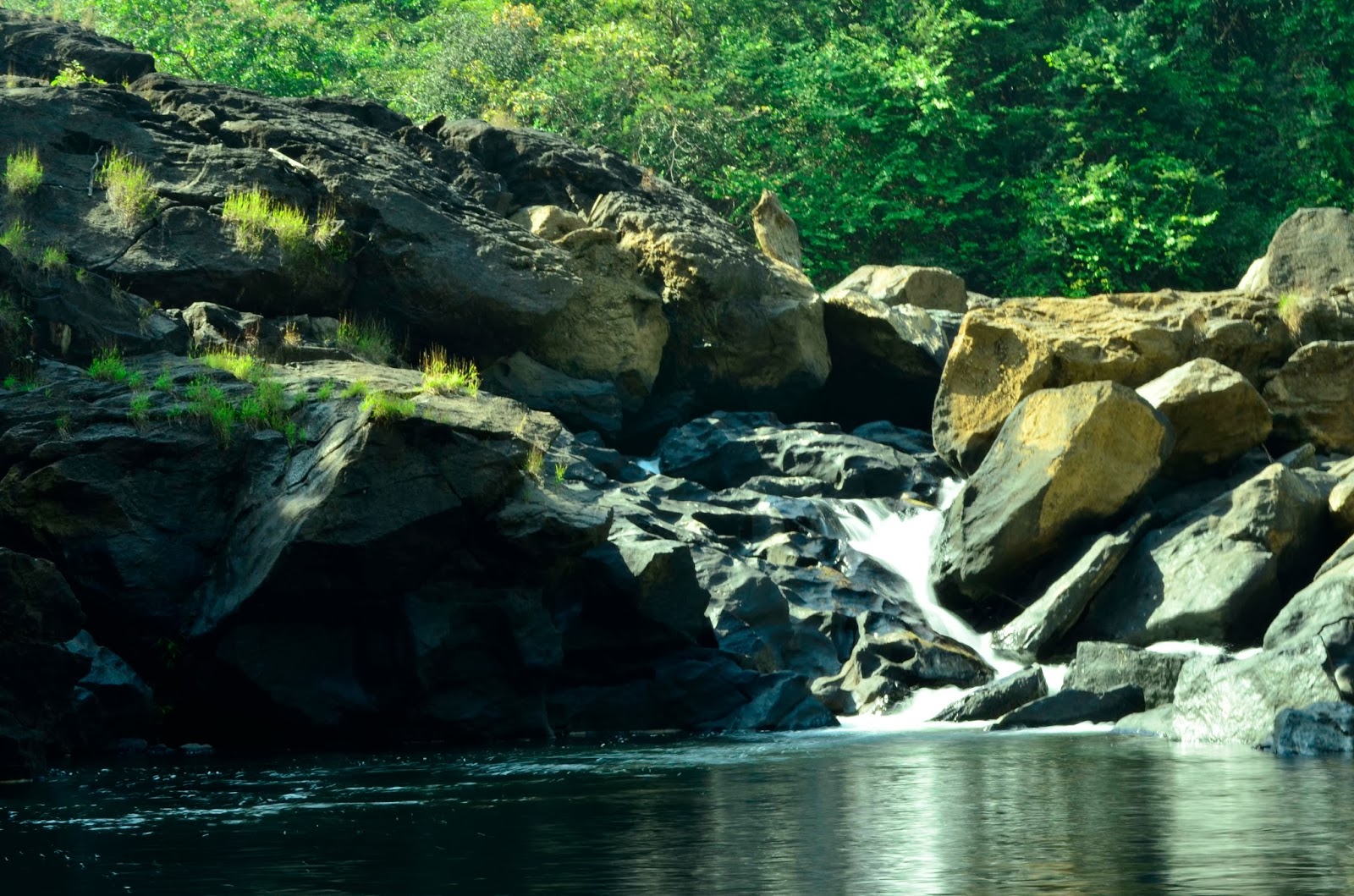 Bennehole Falls Sirsi Attractions