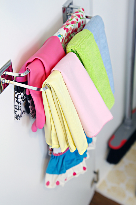 IHeart Organizing: An Organized Cleaning Cabinet