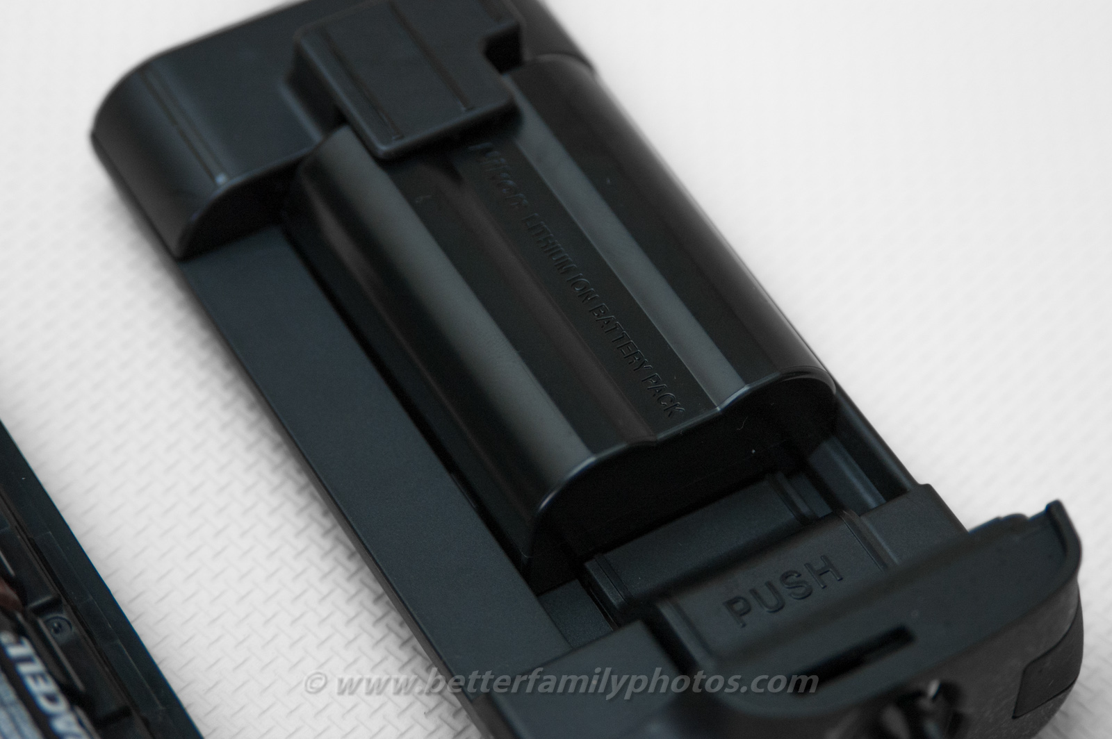 Better Family Photos: Cheap Battery Grip for Nikon D600 - First Impressions