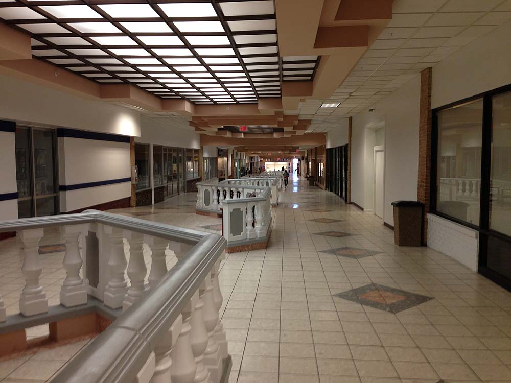 Sky City: Retail History: Westgate Mall: Bethlehem, PA