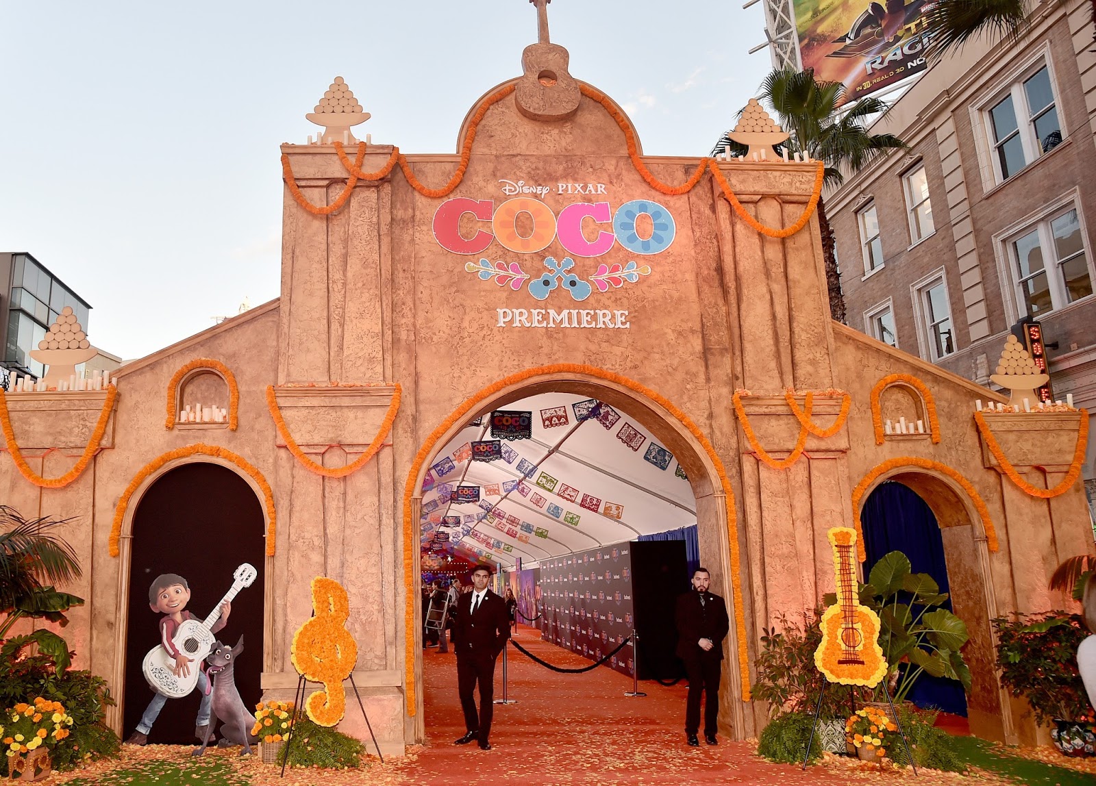Sasaki Time: Disney•Pixar’s “Coco” Makes Marigold-Carpet Premiere in ...