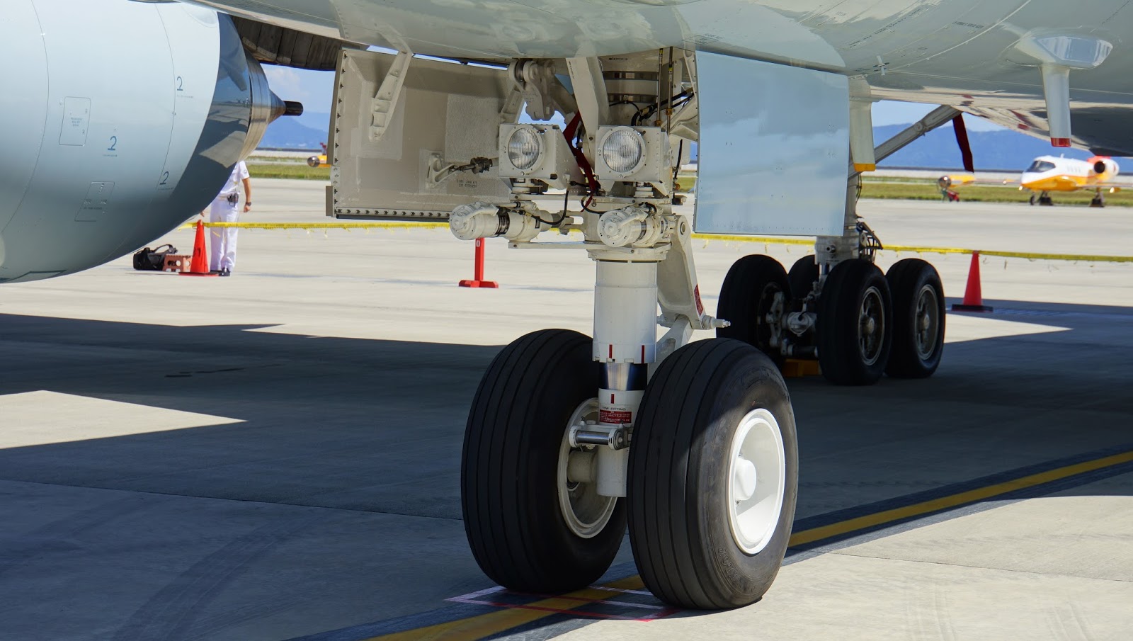 Aircraft Lighting: What do they mean? - Aircraft Nerds