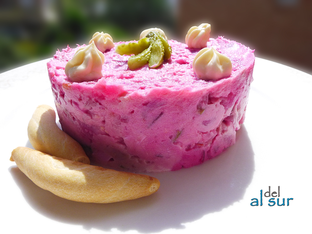 Ensaladilla rusa de remolacha