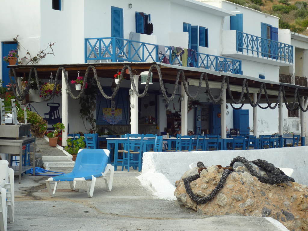 ΑΓΙΑ ΦΩΤΙΑ ΚΕΡΑΜΕ ΡΕΘΥΜΝΟΥ: ΤΑΒΕΡΝΑ ΑΓΙΑ ΦΩΤΙΑ