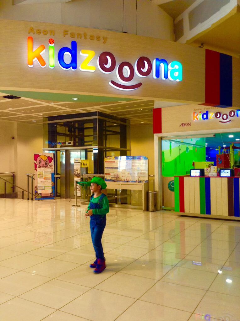 Kidzooona: an indoor garden to learn through play