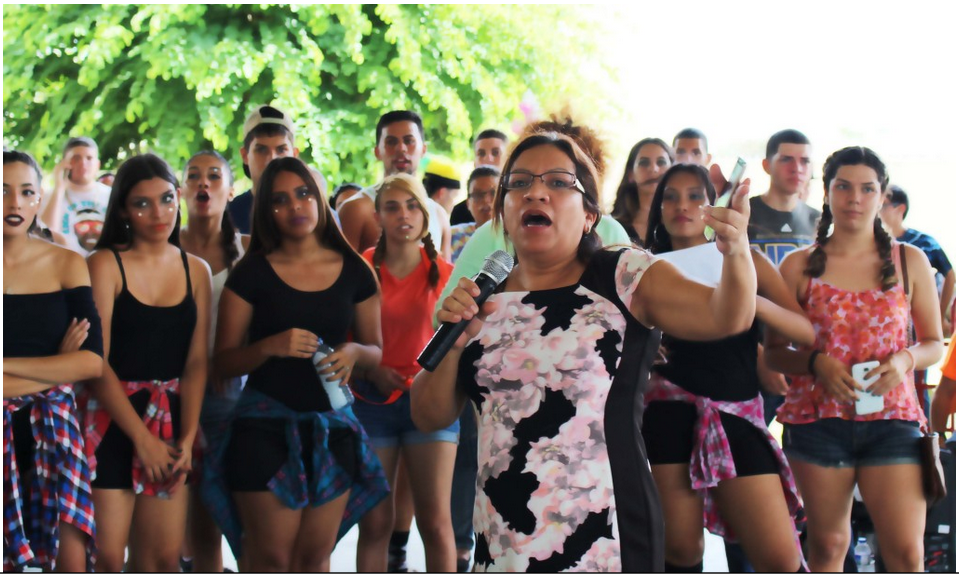 Escuela Superior Jardines De Ponce: Entrada Senior