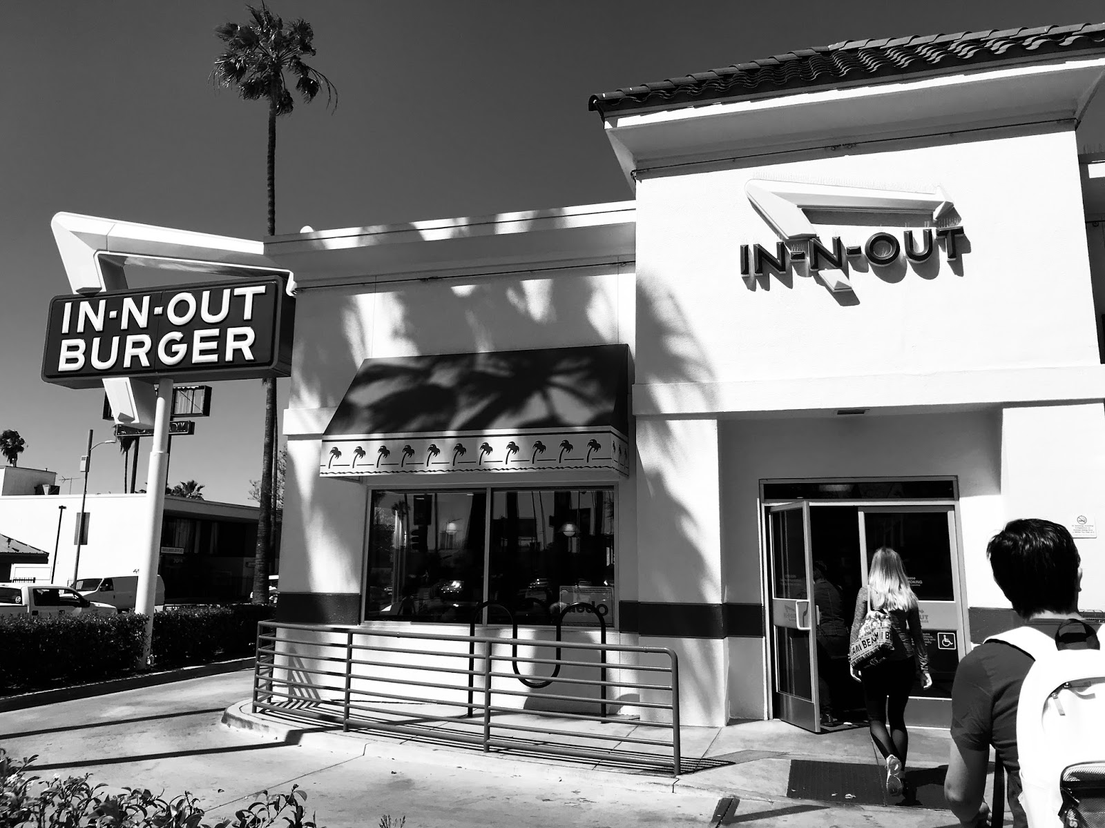 Small Potatoes Make The Steak Look Bigger: In-N-Out Burger, West ...