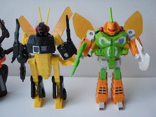 Heroic Decepticon: The Deluxe Insecticons - Barrage, Chop Shop, Ransack ...