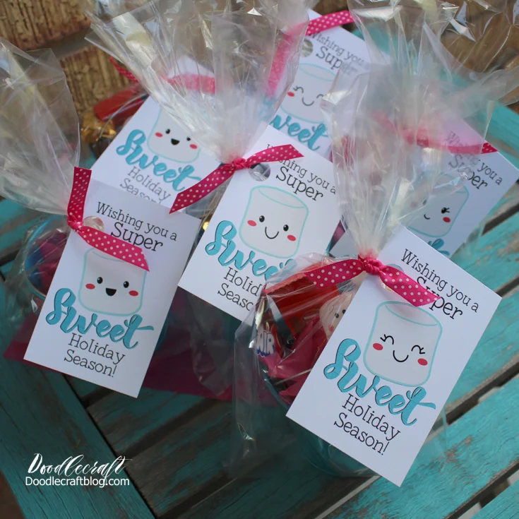 Super Sweet Holiday Treat Bucket with Printables!