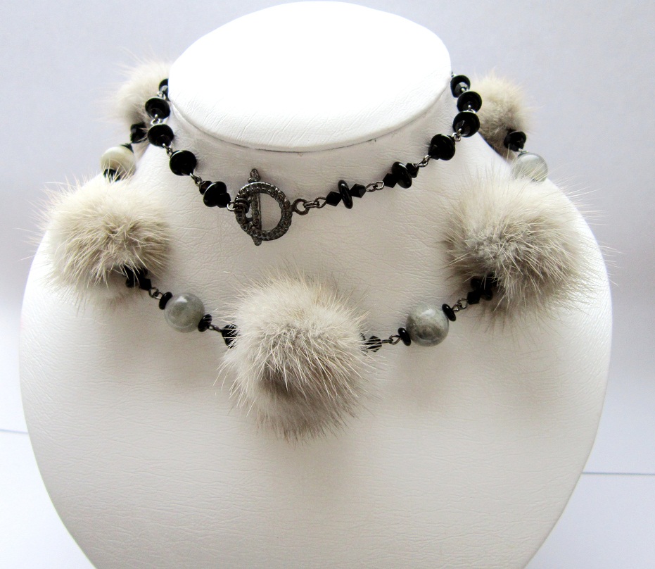 Моя майстерня: Fur necklace 2/ Хутряне намисто 2
