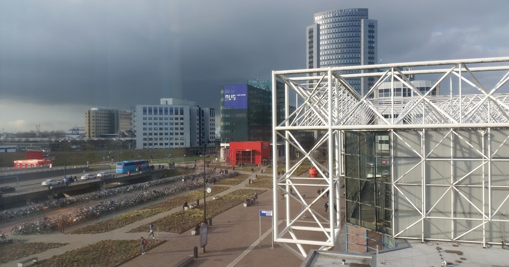 Hoofd op hol en rusteloze benen: Halfweg