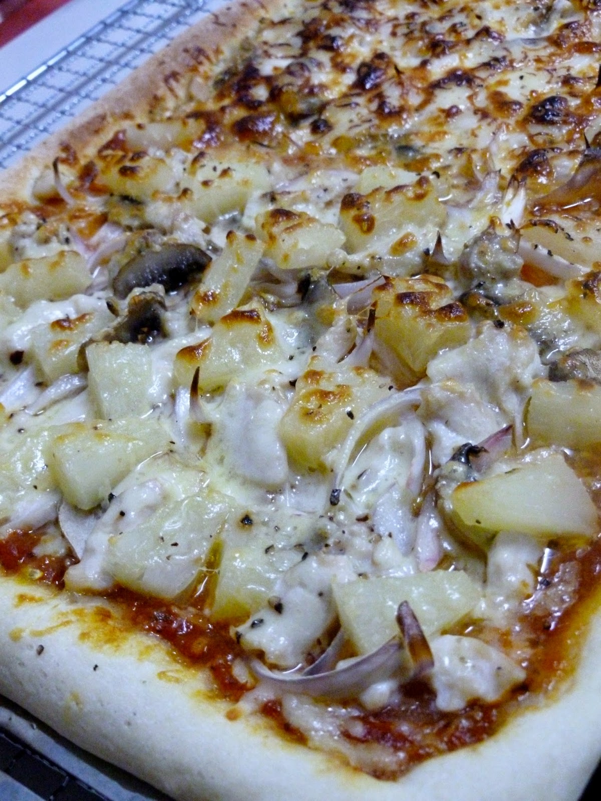 Jane Yee's food & life diaries: duo flavor pizza 双味意大利薄饼/比萨