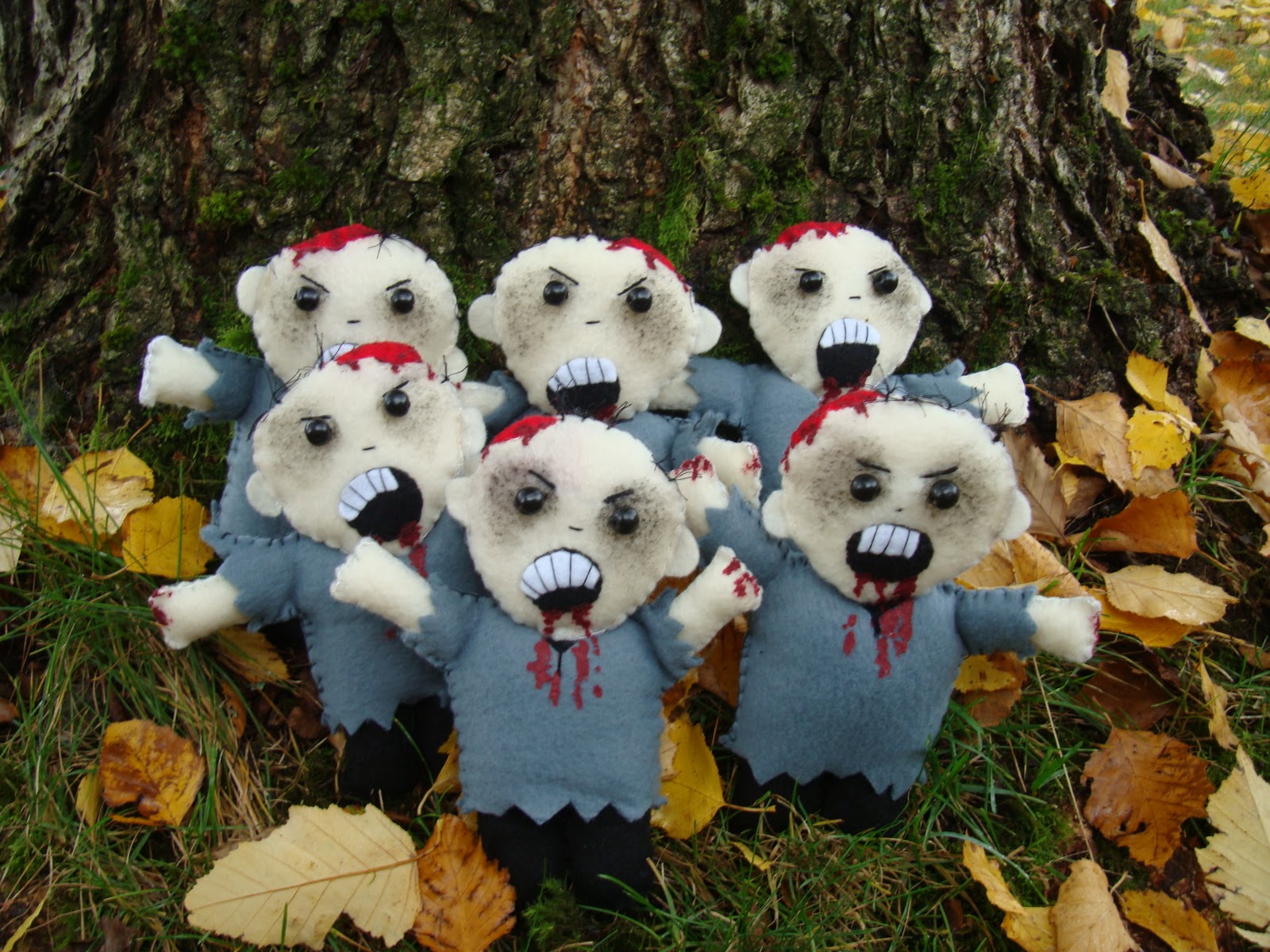 Cupcake at Home: Felt Zombies