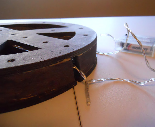 Corner Window Crafts: DIY Lighted Peace Sign