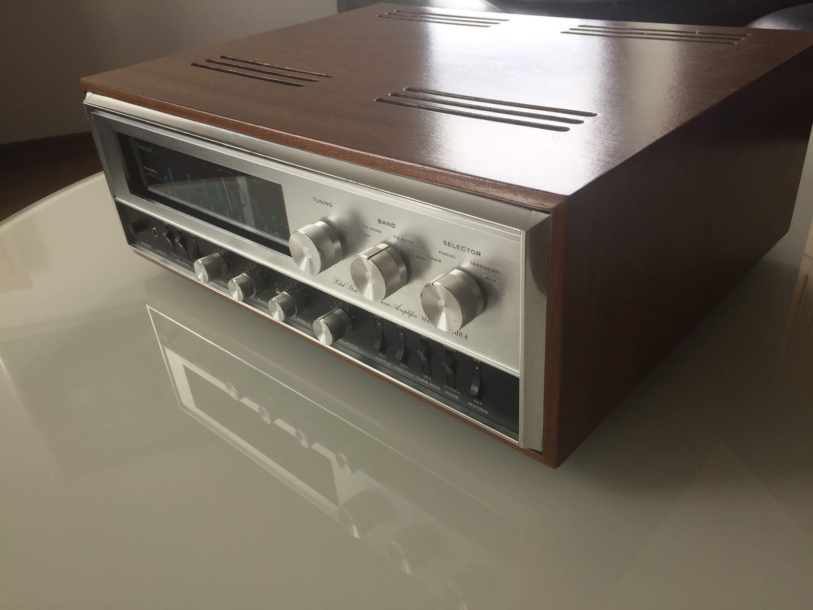 Stereo i Kolorowo - Underground: [Audio vintage]: amplituner Sansui 3000A