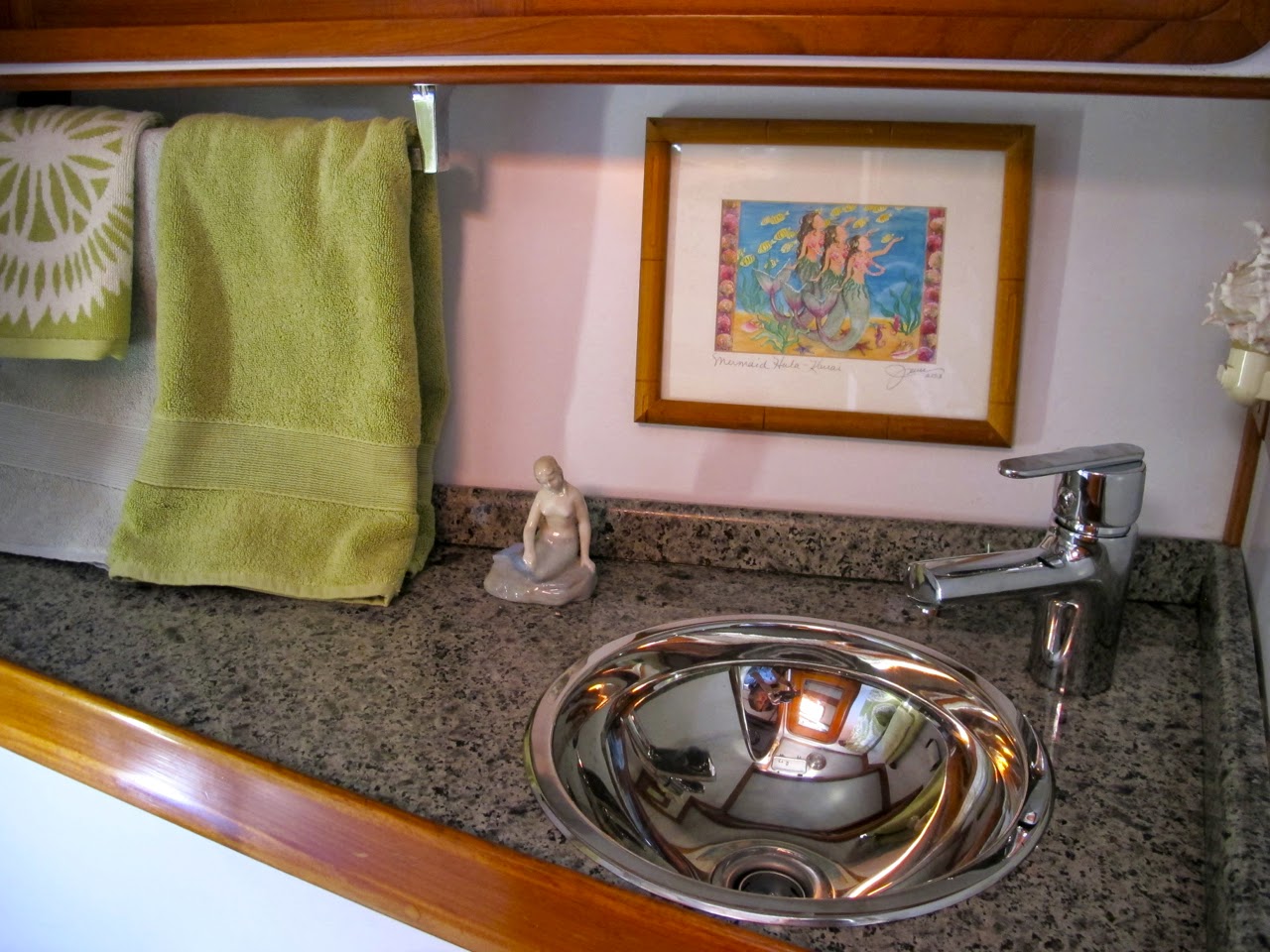 s/v El Tiburon : EL TIBURON, Our Floating Home.