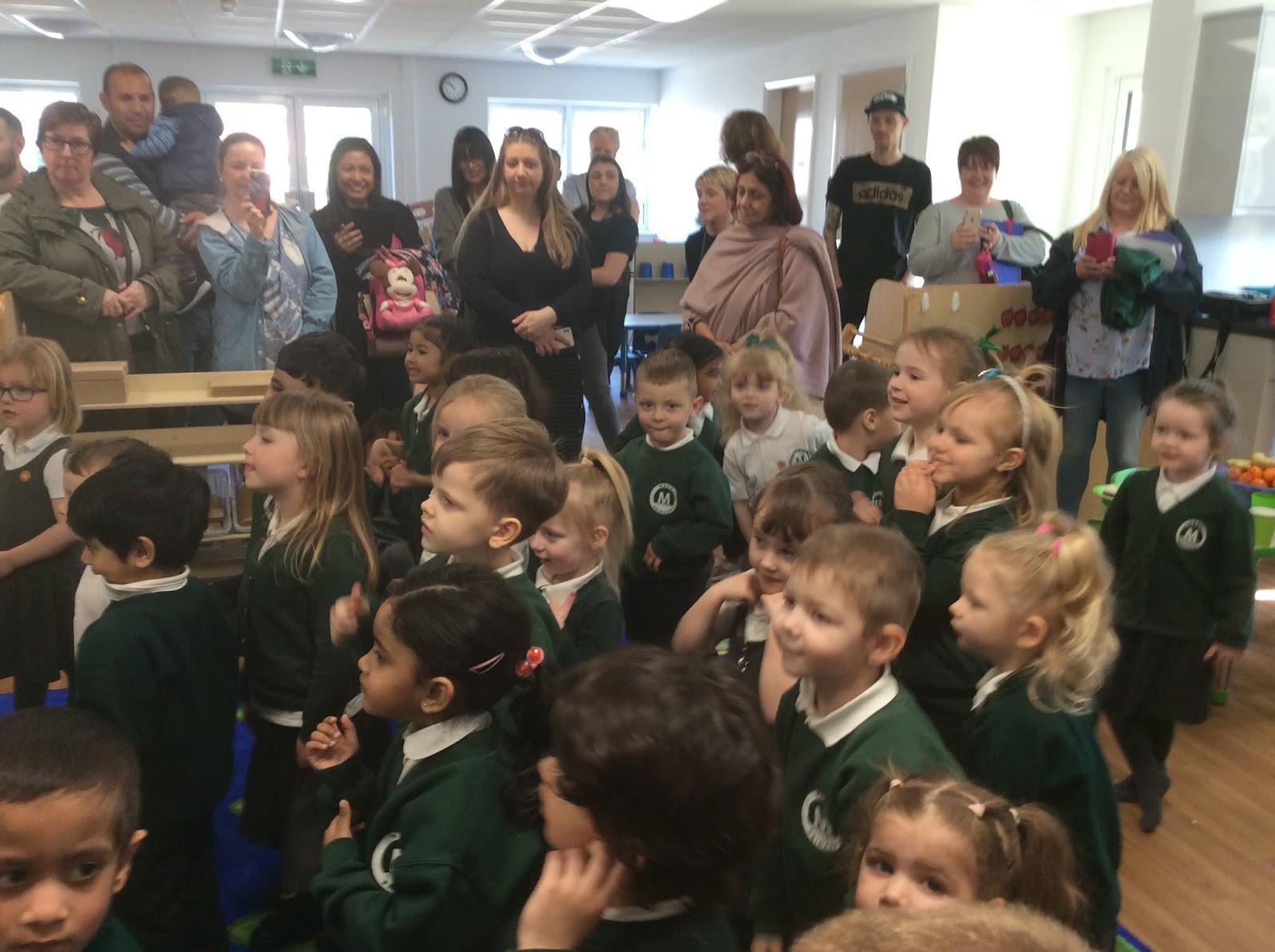 Mead Primary: Mead Nursery`s Wonderful New Nursery