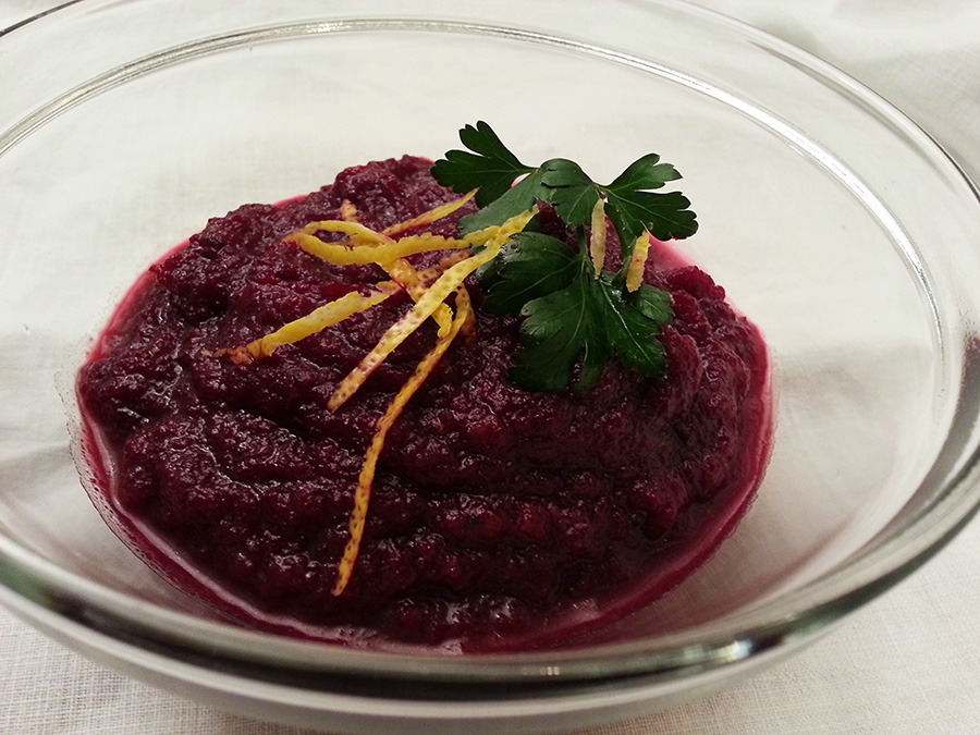 Rascasso no forno com puré de beterraba - Deliciosa Paparoca