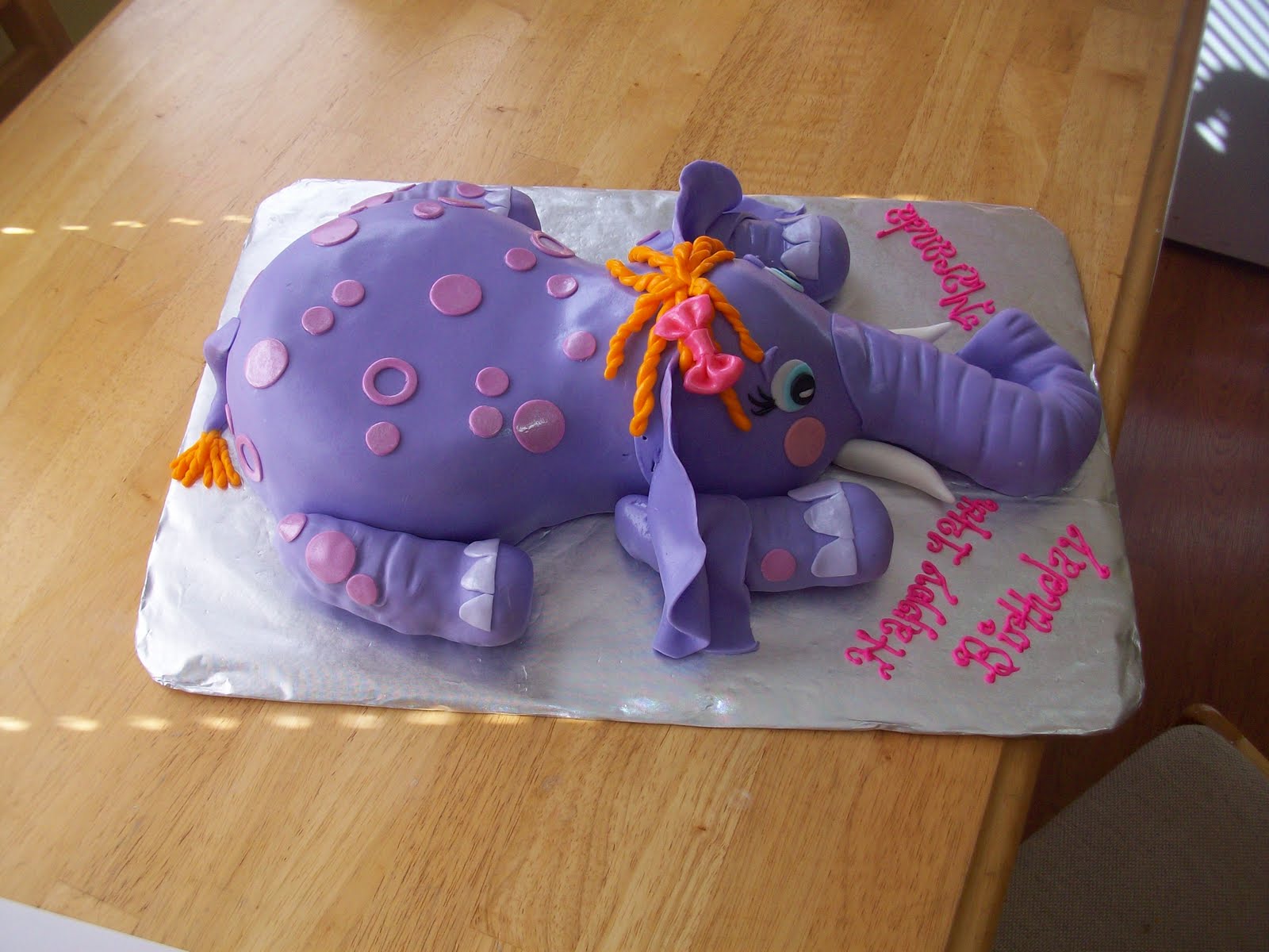 Cakes by Monica P: Elle the Elephant