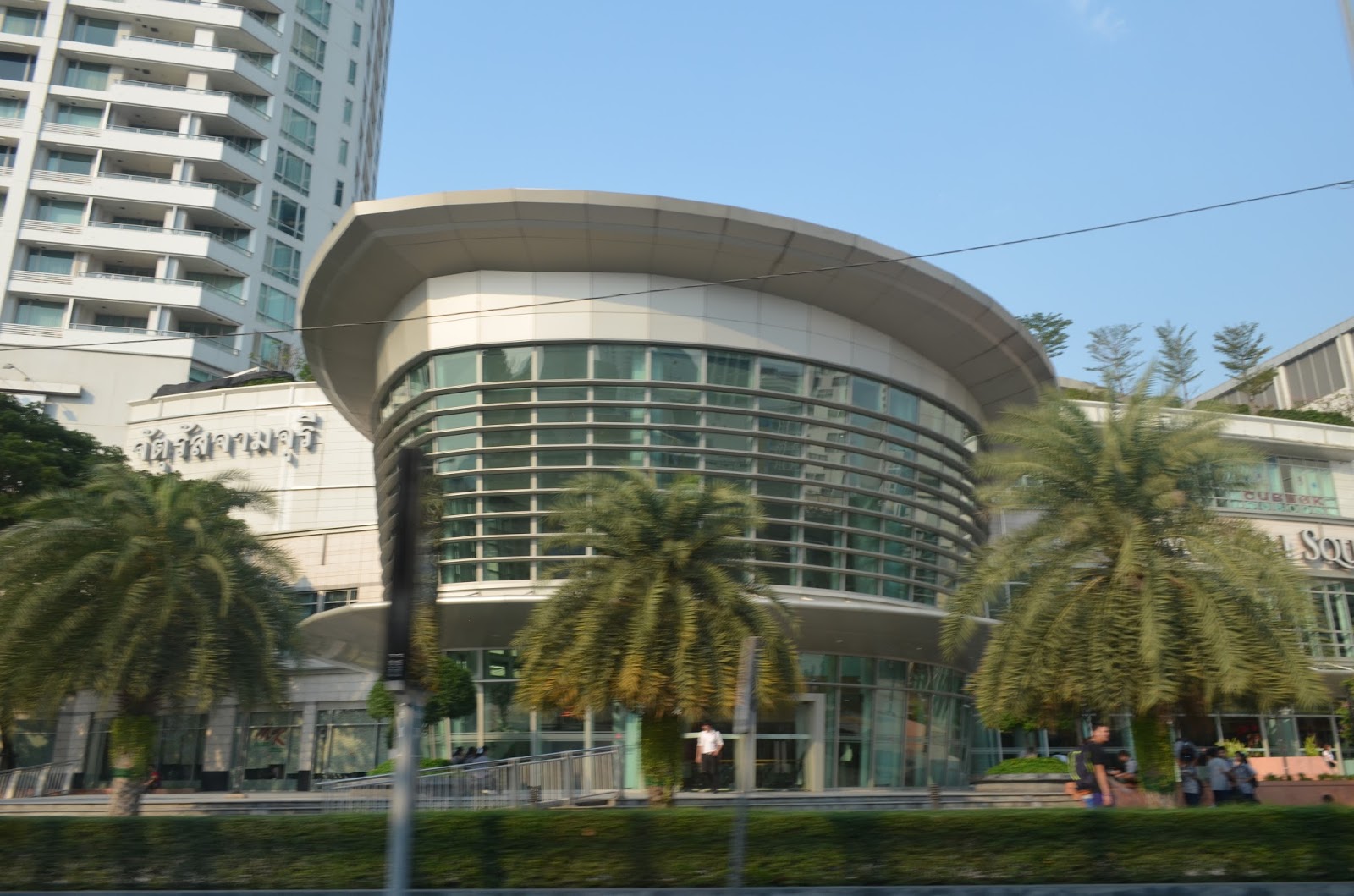 Our Journey : (Day 3) Thailand Bangkok - Chamchuri Square