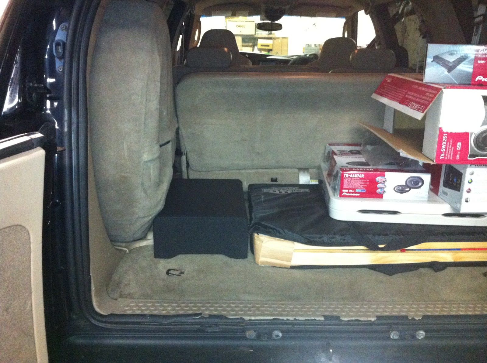 Hurleys Auto Audio: 2004 Ford Excursion For Full Entertainment System