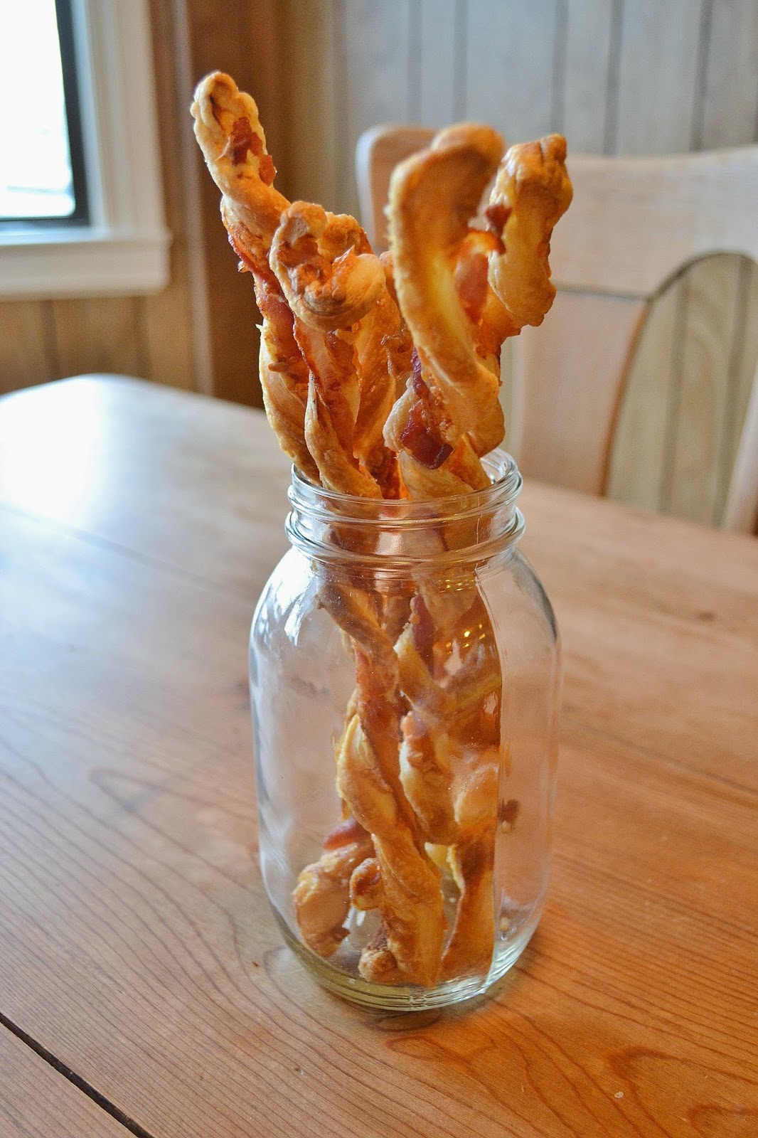 ...with a lil' twist: Puff Pastry Bacon Twists