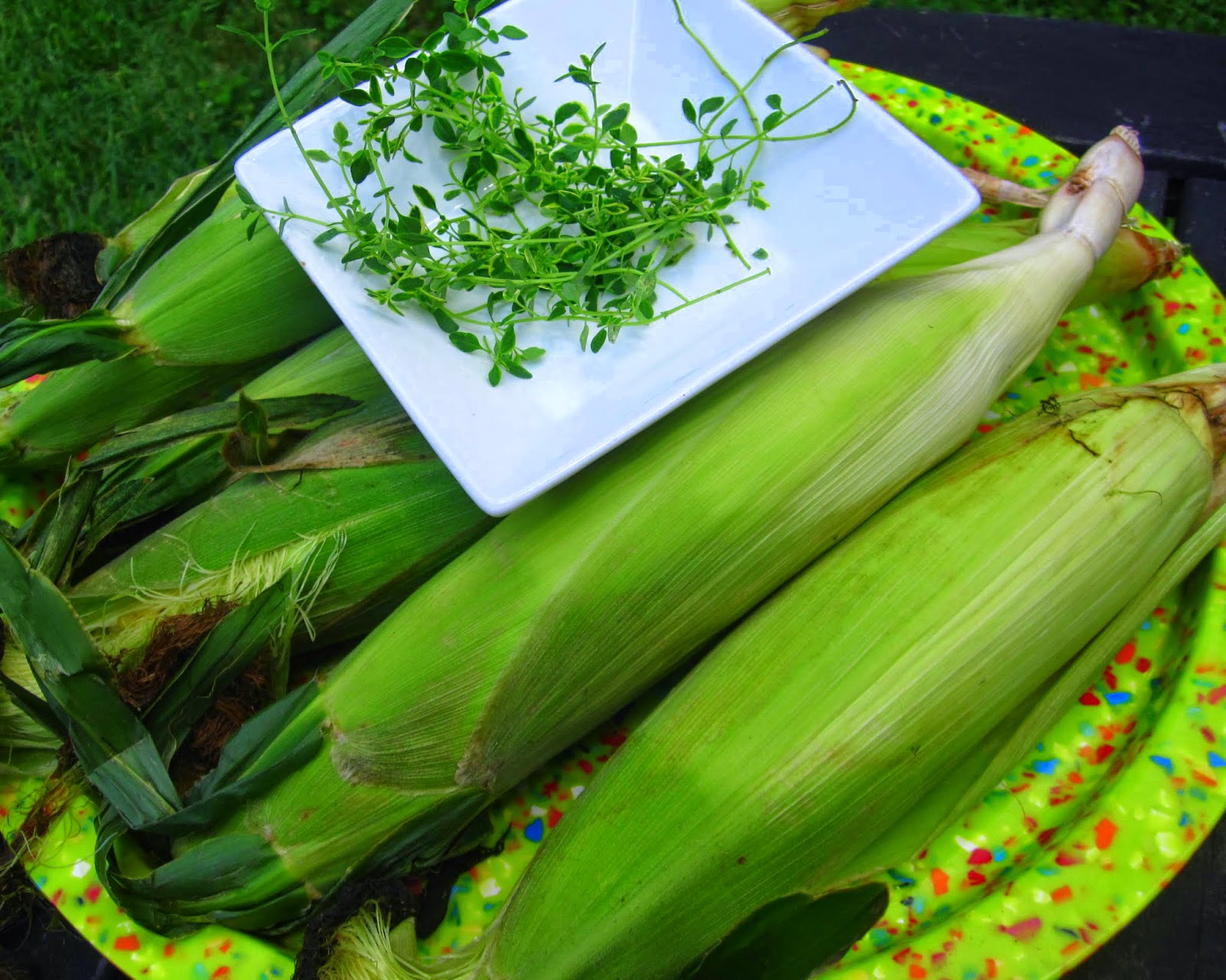 Daily*Dishin: Quick Thyme Corn Cobbettes