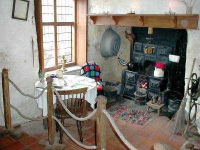 Cave Houses: Bridges between Pre-History and the Present | HISTORIES OF ...