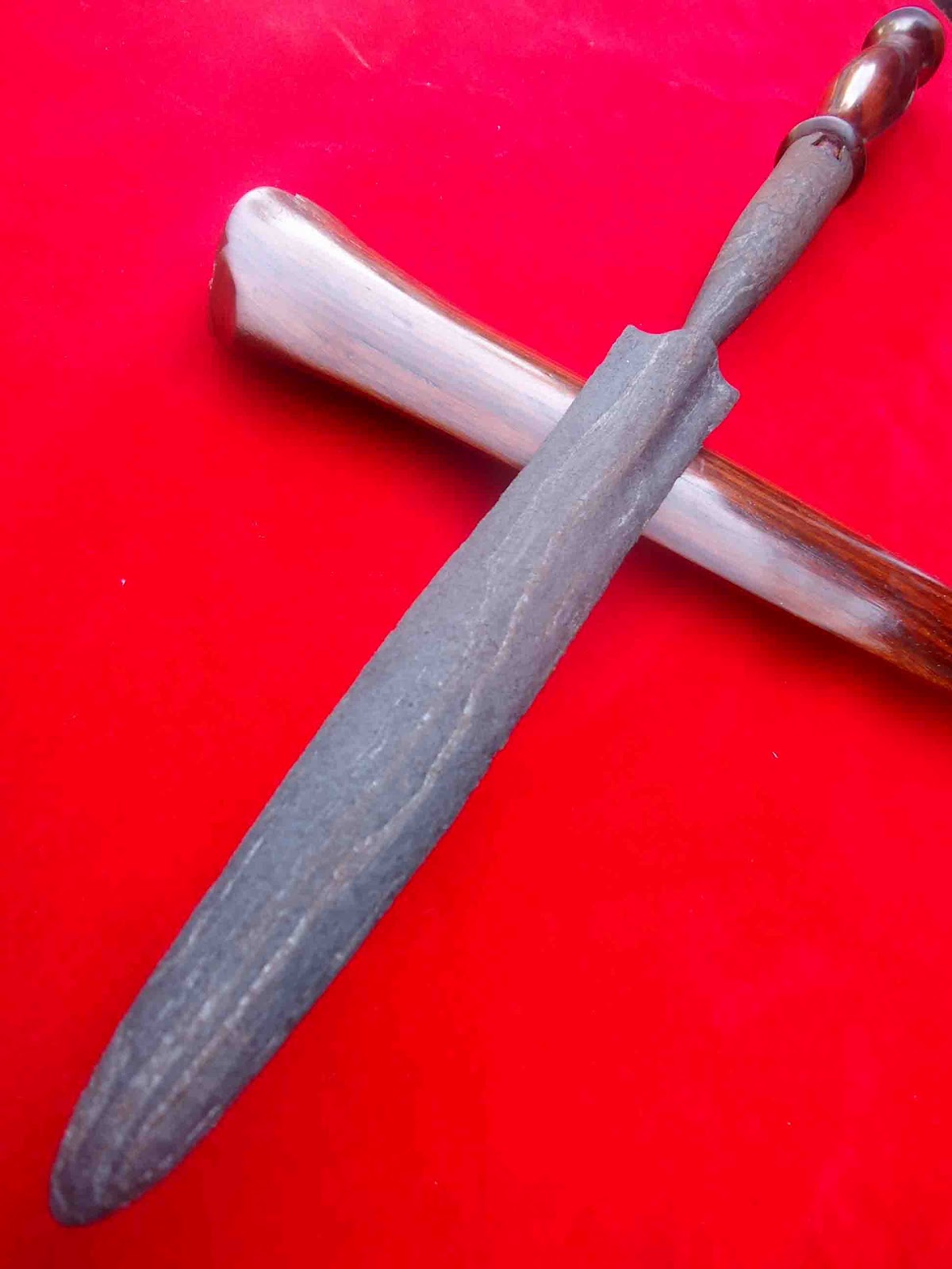 Tombak Langka Dhapur Cekel Beluluk Tangguh Jenggala | Keris Alam Ghaib ...