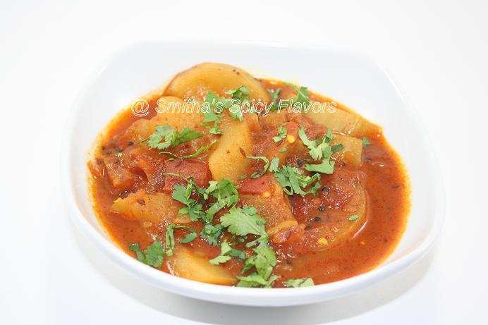 Anapakaya Pulusu / Bottle gourd in a sweet tangy tamarind gravy ...