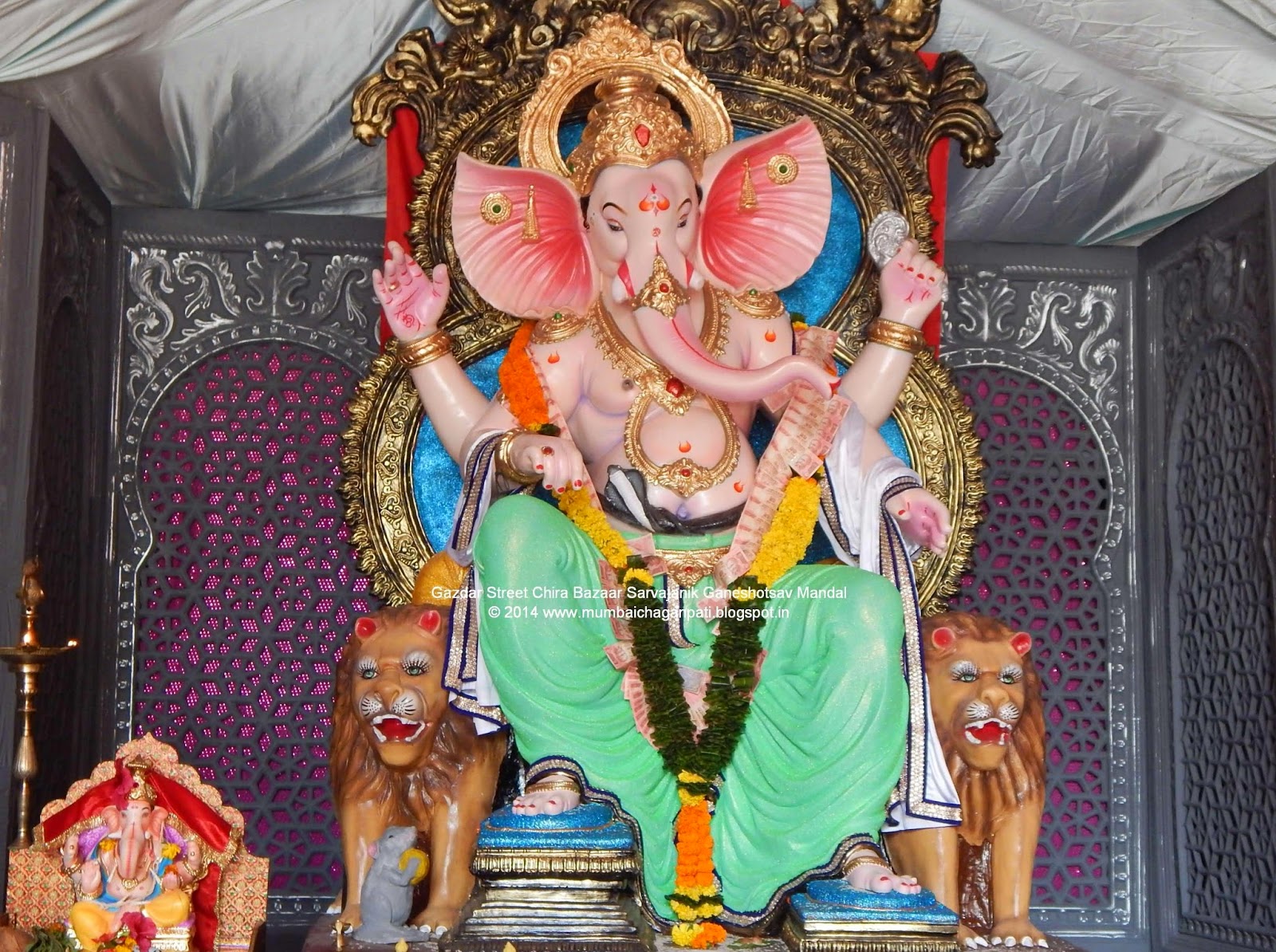 Mumbai Cha Ganpati: Gazdar Street Chira Bazaar Sarvajanik Ganeshotsav ...
