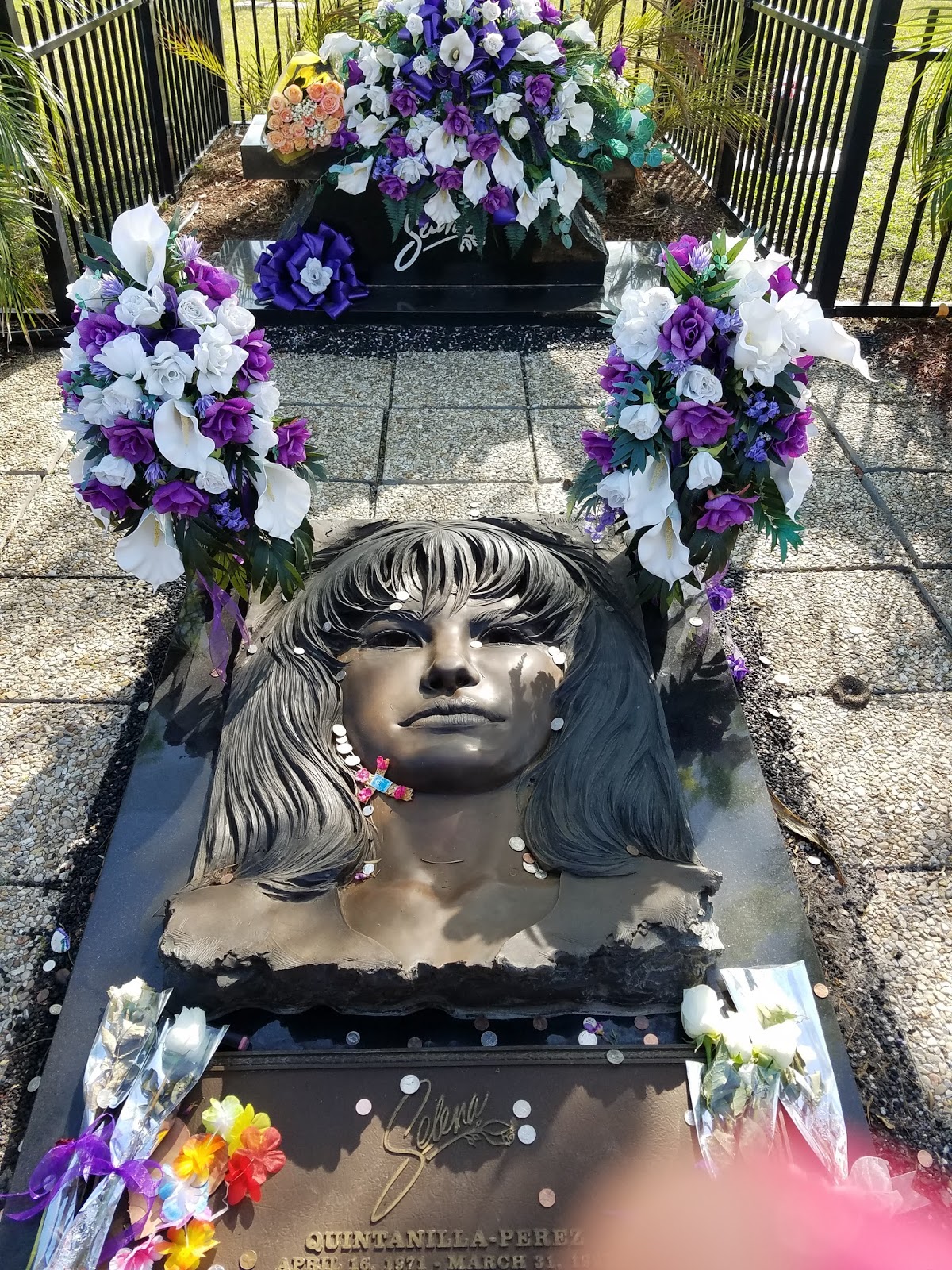 Selena Quintanilla Grave