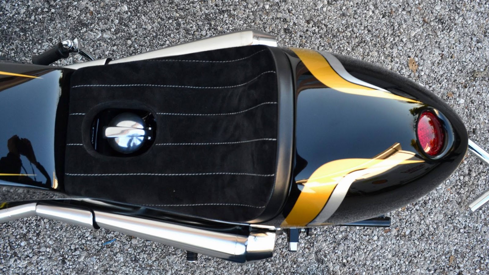 Triton CR650 Special by Stile Italiano - RocketGarage - Cafe Racer Magazine